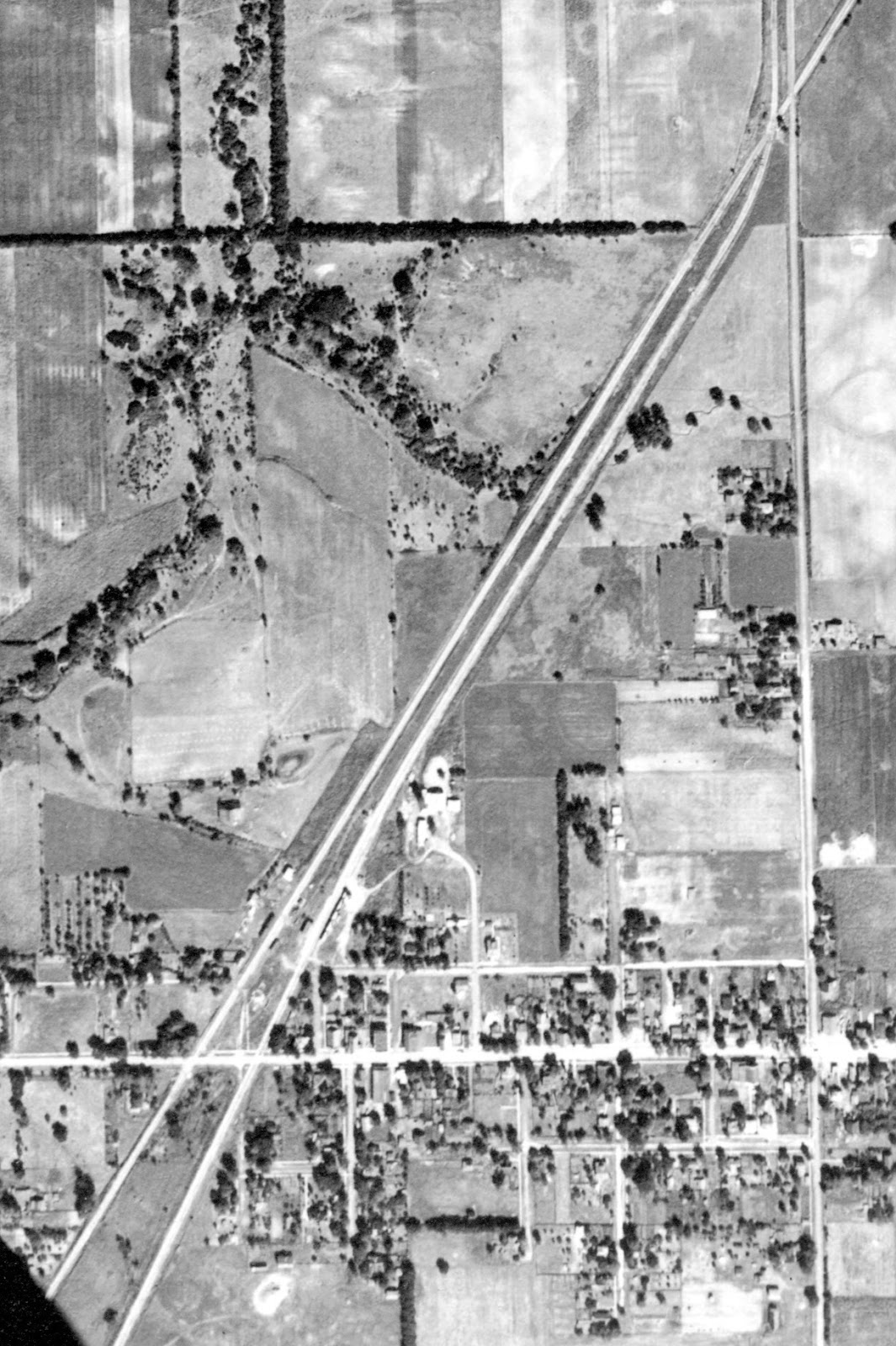 Towns and Nature: Alhambra, IL: NKP (Clover Leaf) and IC Junction Tower