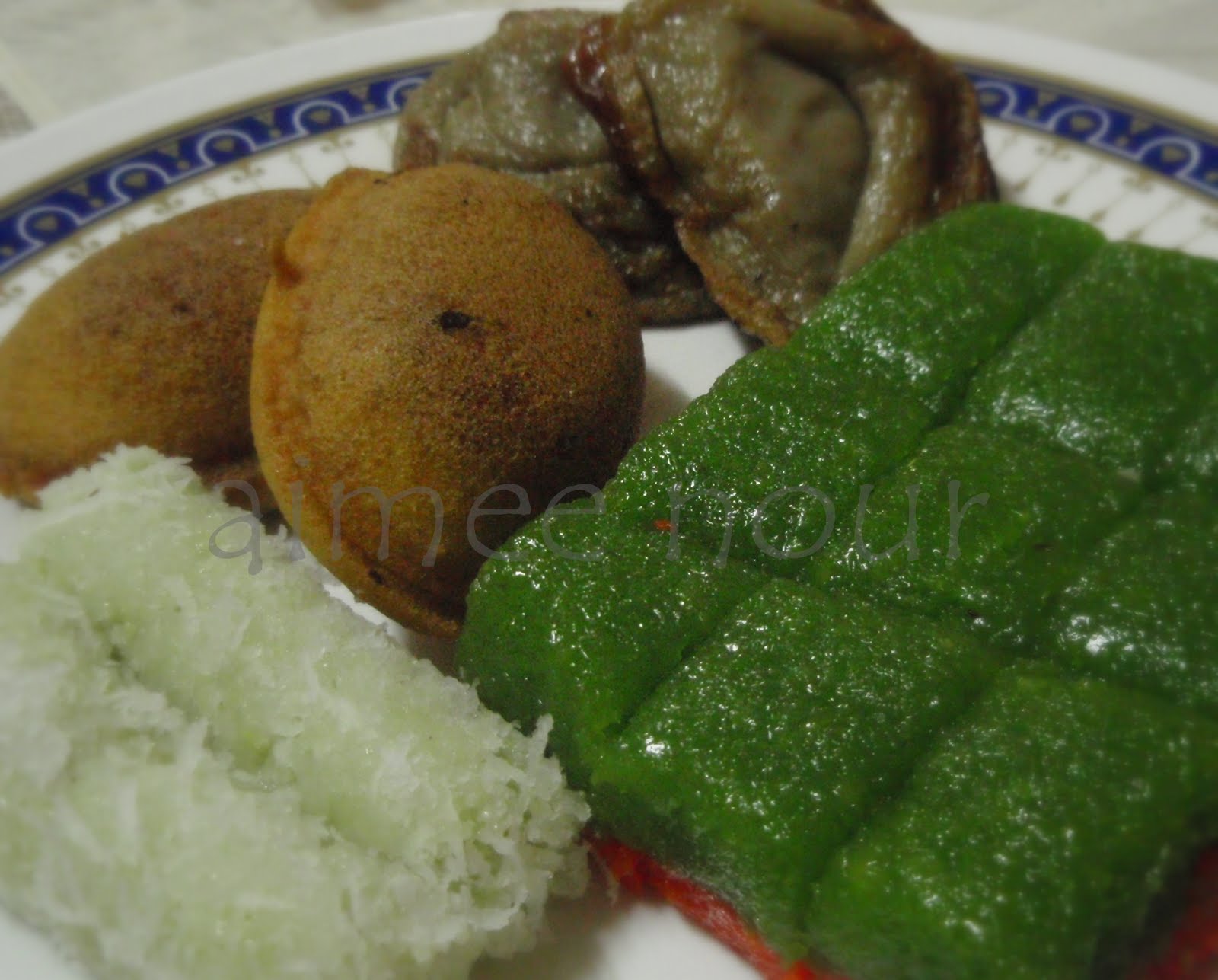flavours of asia: Kuih Kelantan - Sweet Delicacies
