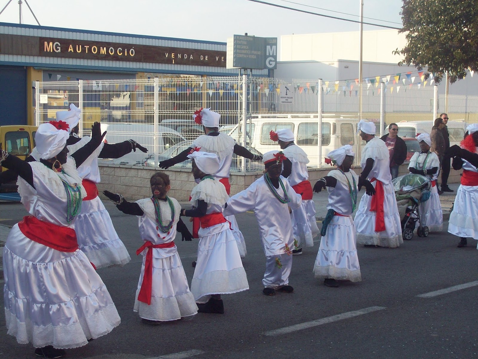 COMPARSA CHAVALITOS: CHAVALITOS 2012 "SANTERAS CUBANAS"