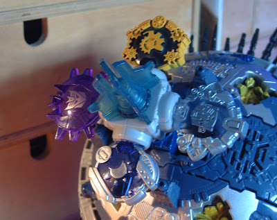 THE TRANSFORMERS: CYBERTYRON PRIMUS