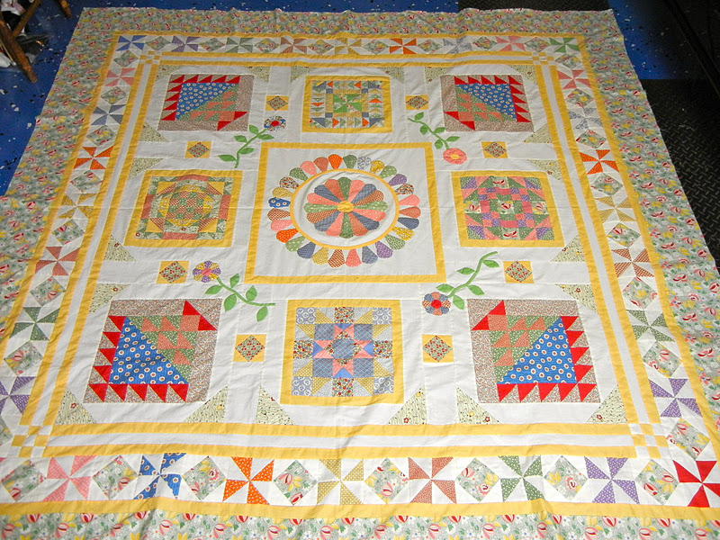 Bobbidink's Doings: Circle of Friends Block of the month Quilt by Denise!