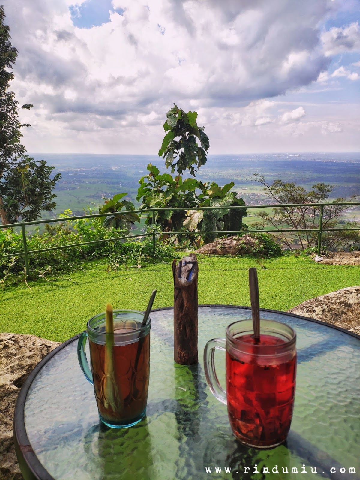 Herbal Drinks to Try at Watu Langit in Jogja - Rindumiu