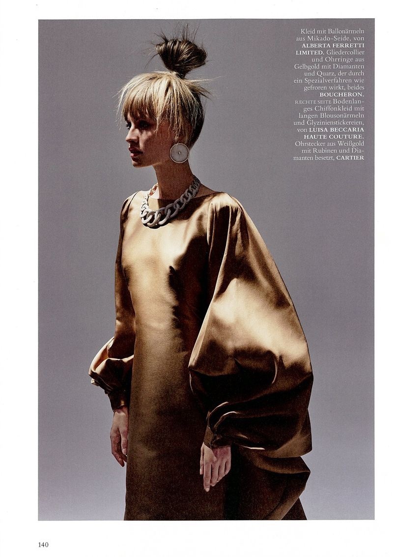 Hily Designs: Klara Kristin luce increíbles diseños de moda para Harper ...