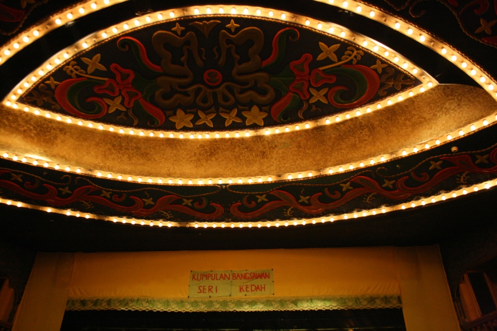 Teater Bangsawan Puteri Selindungan Bulan...=D | Hamka Kecil