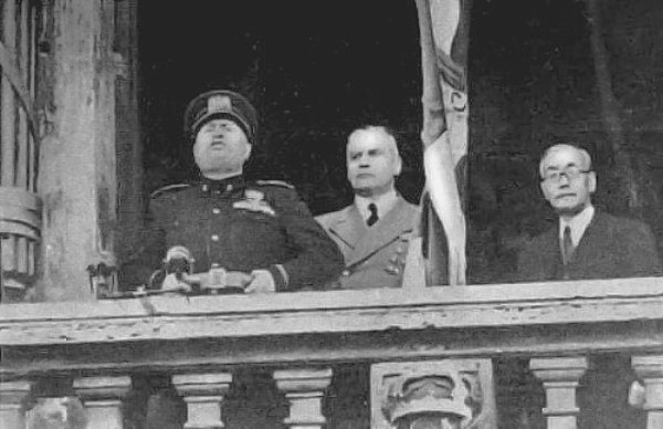 The Italian Monarchist: Italy Declares War on America