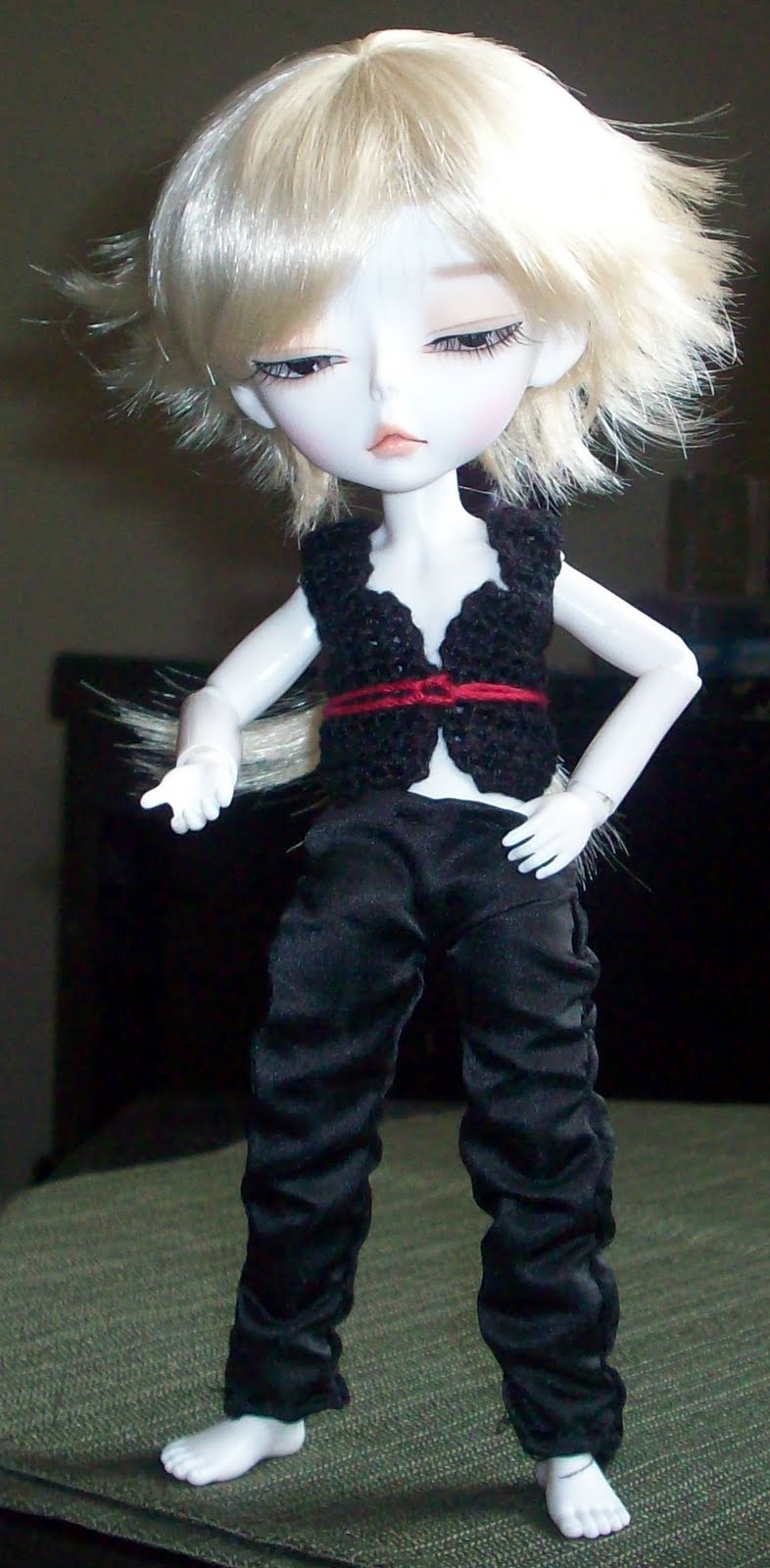 Through the Eyes of Dolls: Hujoo Wings {Closed Eye} - Information and ...
