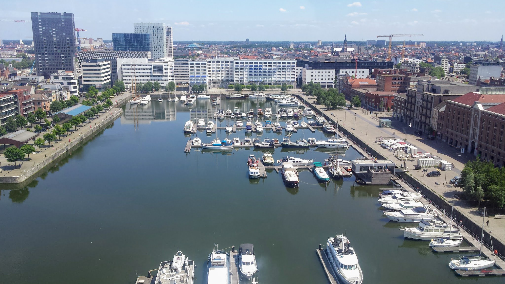 The roof terrace of the MAS museum