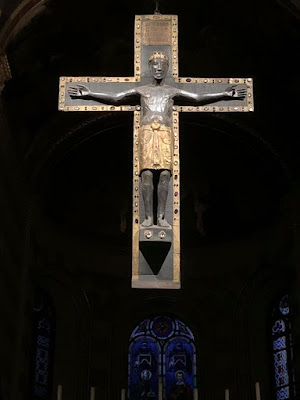 New Liturgical Movement: A 12th Century Romanesque Crucifix