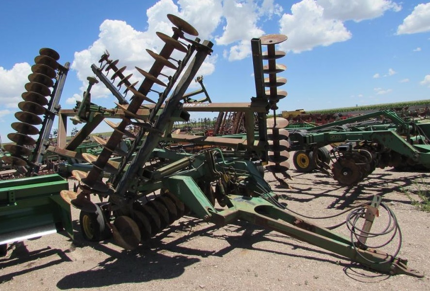 MAQUINARIA AGRICOLA INDUSTRIAL: Rastra John Deere 630 67-23 $12,000 Dlls.