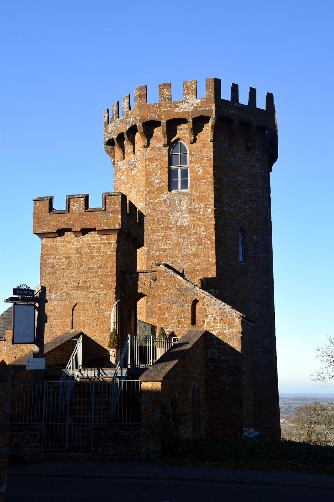 Enjoy your time with beautiful places: Castle Inn, the Octagonal Tower ...