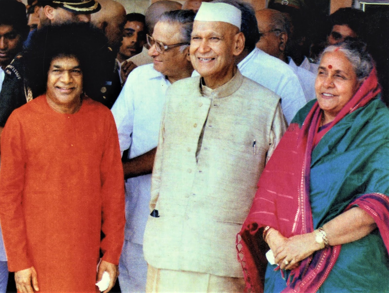 Sathya Sai with Students: When President of India came to Puttaparthi ...