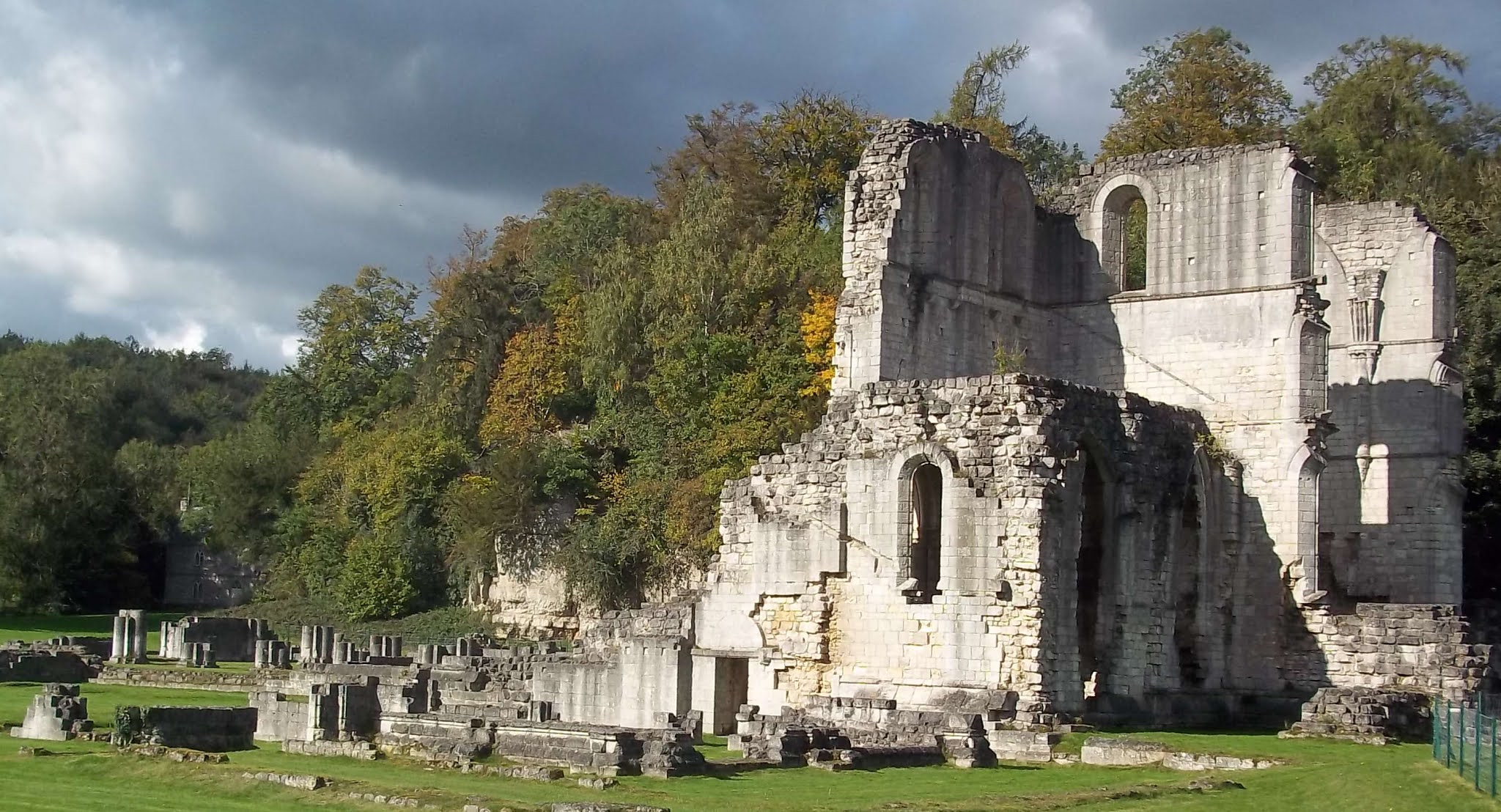 Walking The Peak: Tickhill, Roche Abbey, Slade Hooton, Brookhouse ...