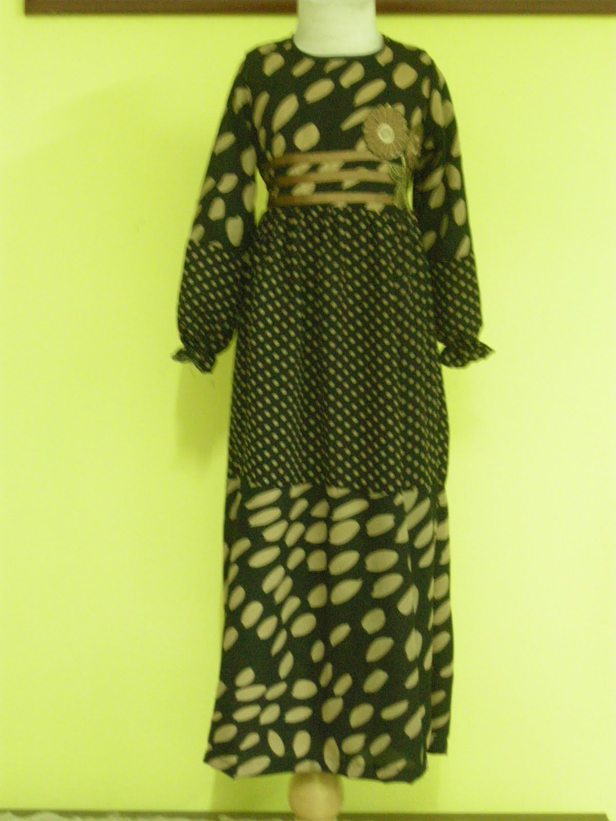 srisutera: GAUN LABUH / JUBAH MODEN UNTUK KANAK-KANAK