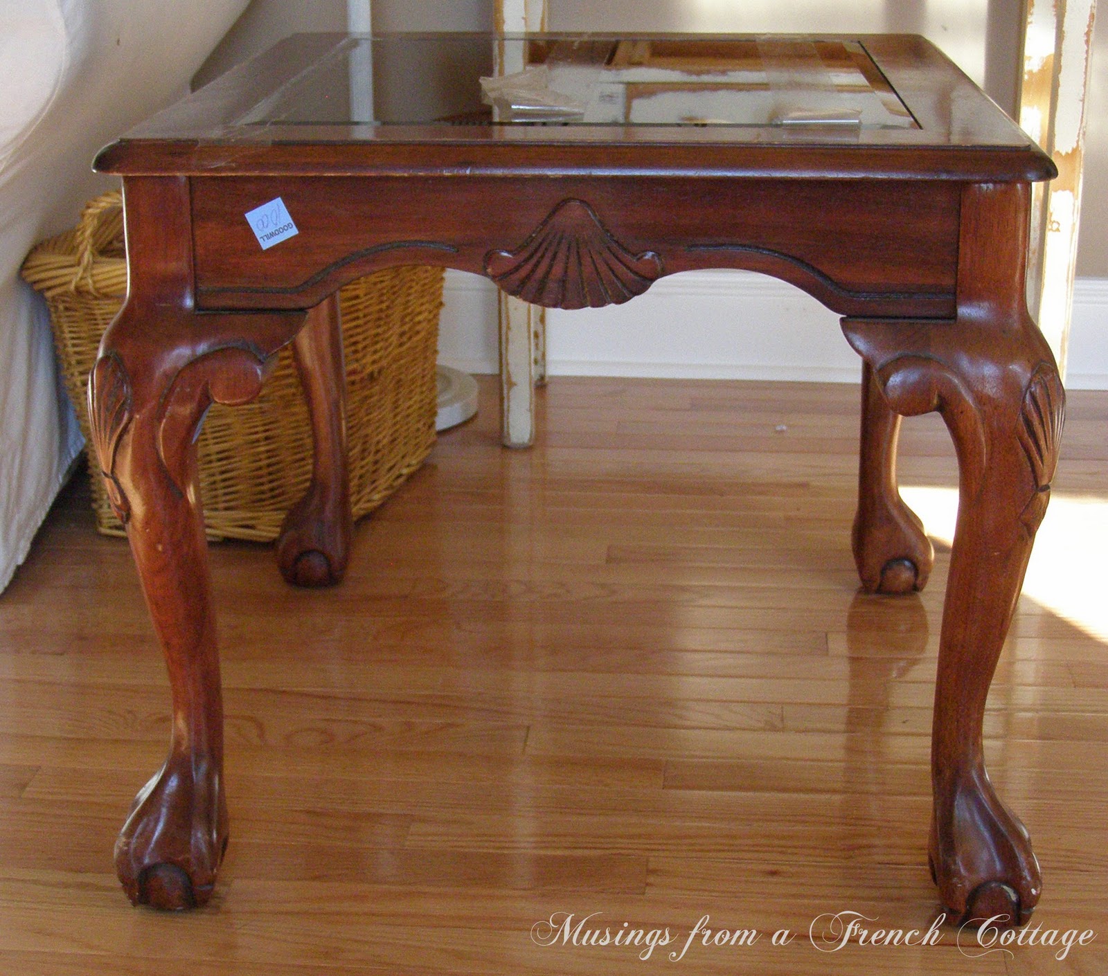 The Little French Farmhouse: Claw Foot Table Makeover and French Script