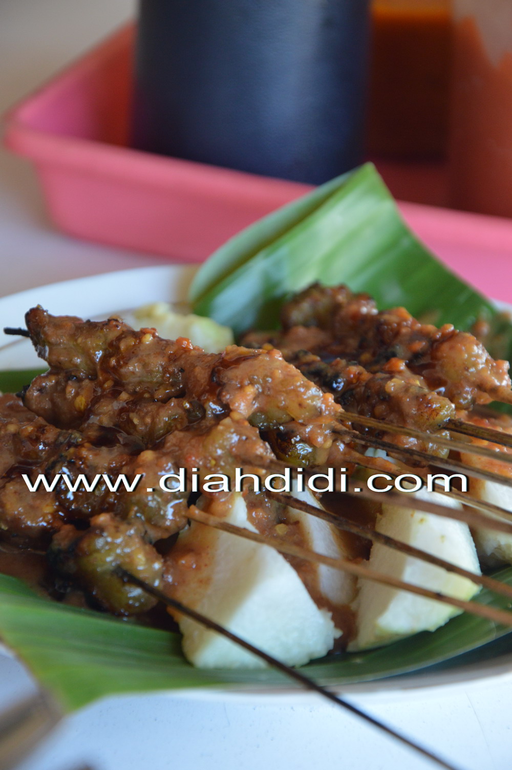 Diah Didi's Kitchen: Sate Sapi Suruh Dan Bakso Salatiga