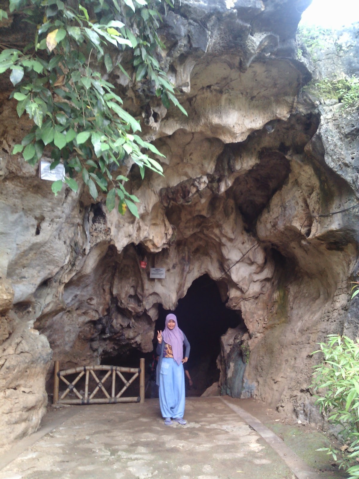 KEUNIKAN GOA-GOA DI SEKITAR MUSEUM KARS INDONESIA