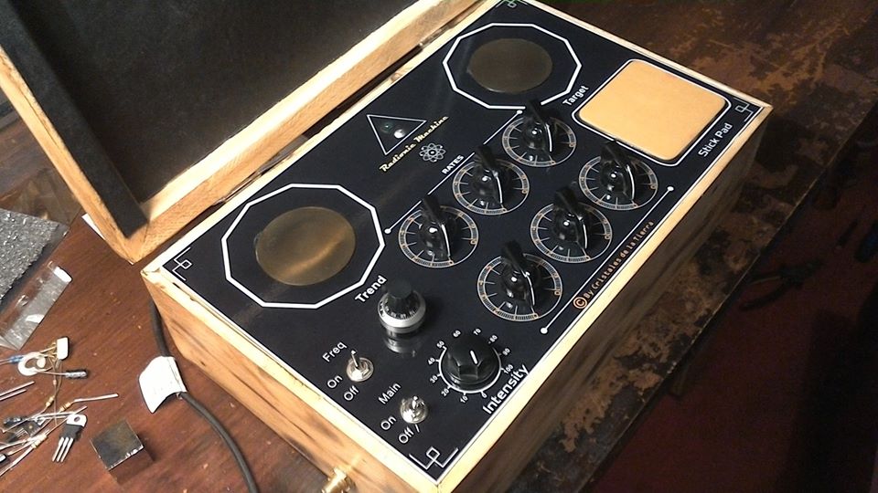 Secretele radionicii: Producatori de dispozitive radionice