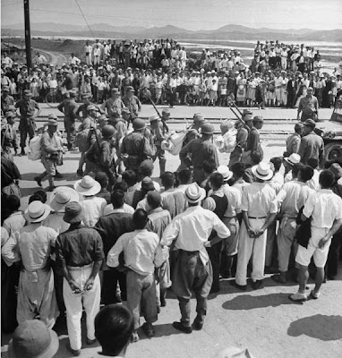 Gusts Of Popular Feeling: Photos of post-liberation Korea