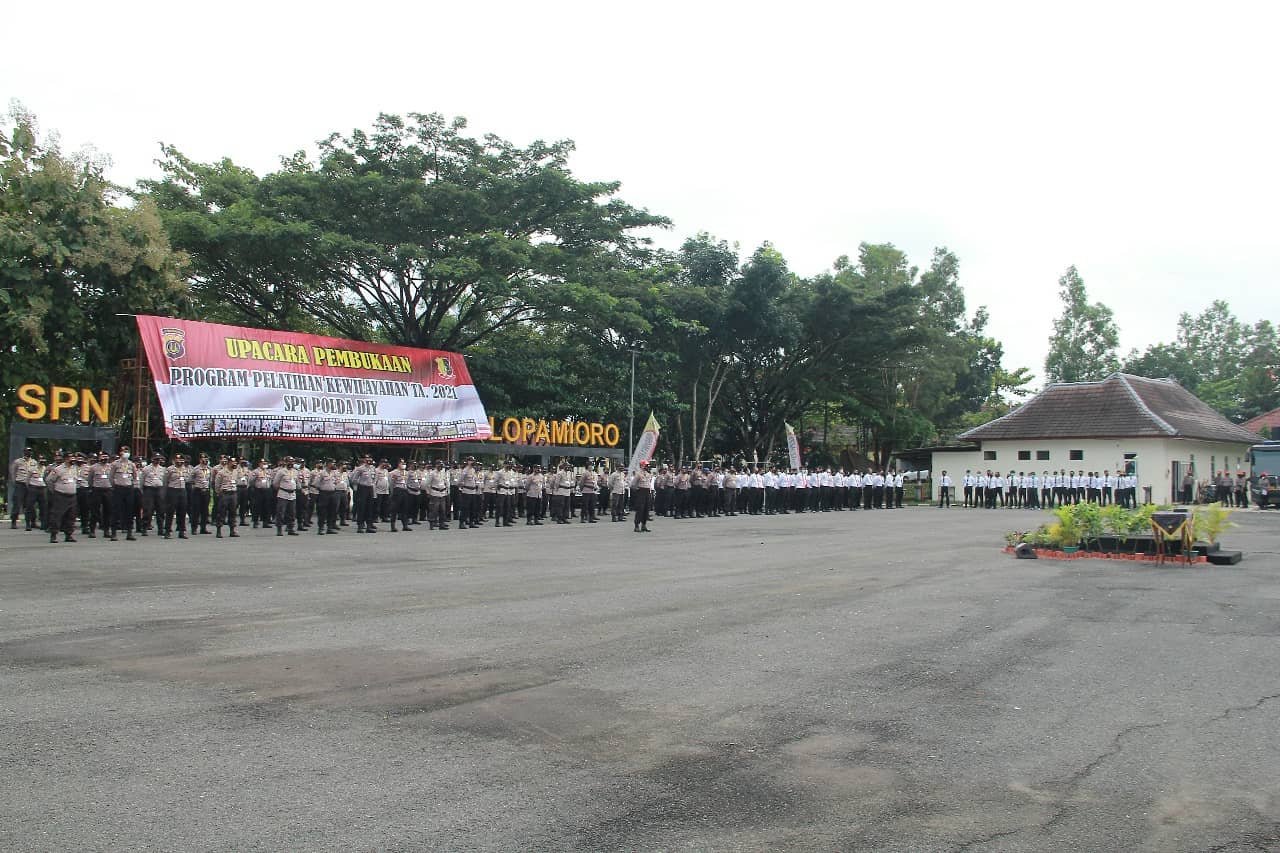 UPACARA PEMBUKAAN PROGRAM PELATIHAN KEWIRAUSAHAAN TA. 2021