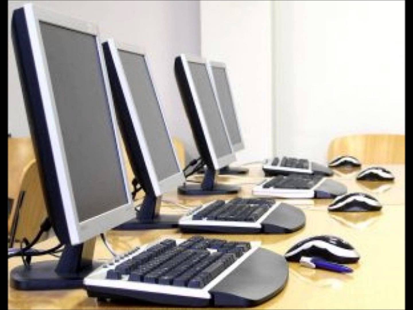 tecnología,informática y sociales : reglamento para la sala de informática