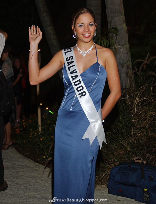 All That Beauty: Miss Universe 2002 Gallery 09 Activities (Individual)