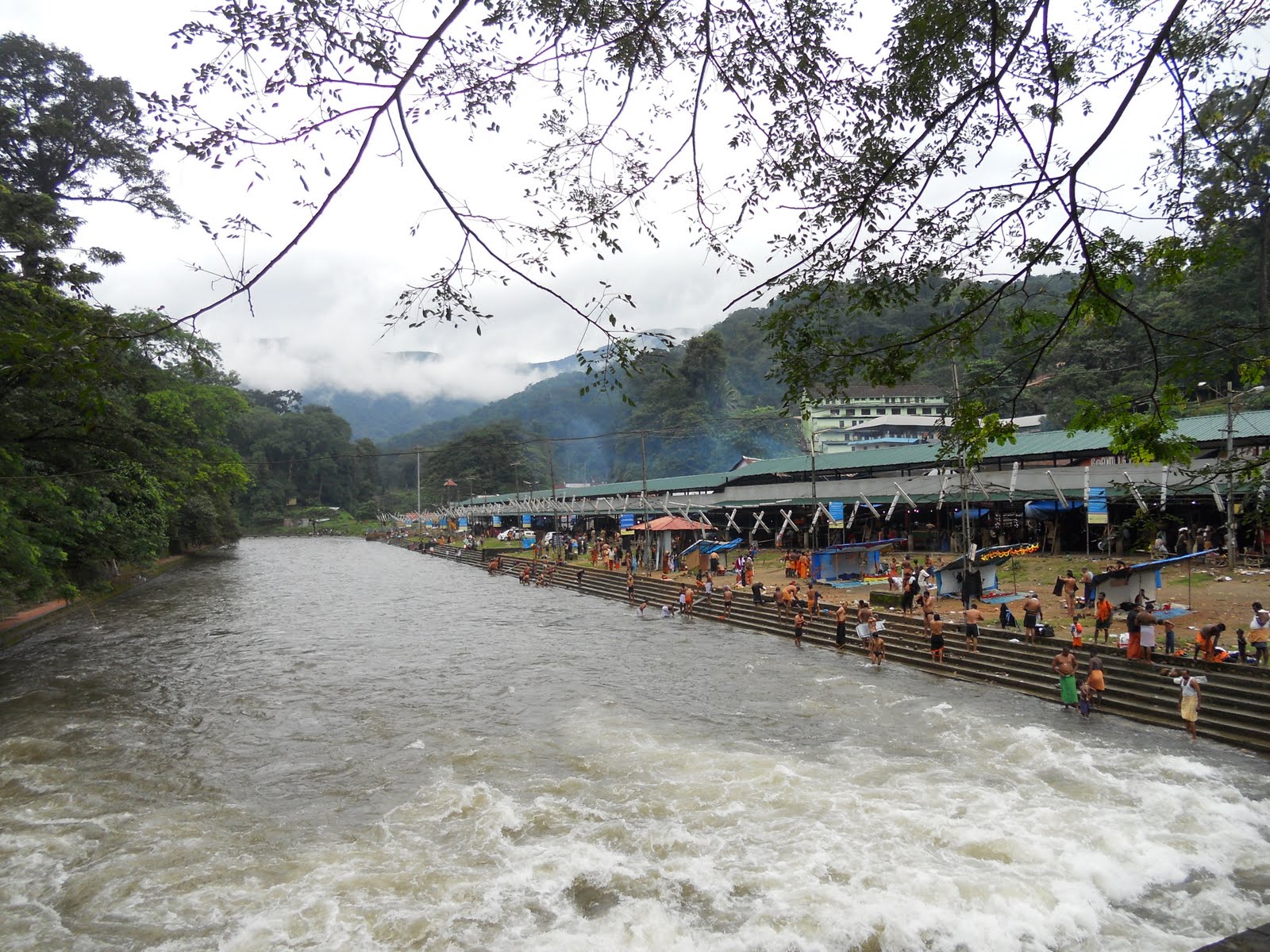 wallpapers name: Pamba Nadhi in Kerala ( Shabarimala )