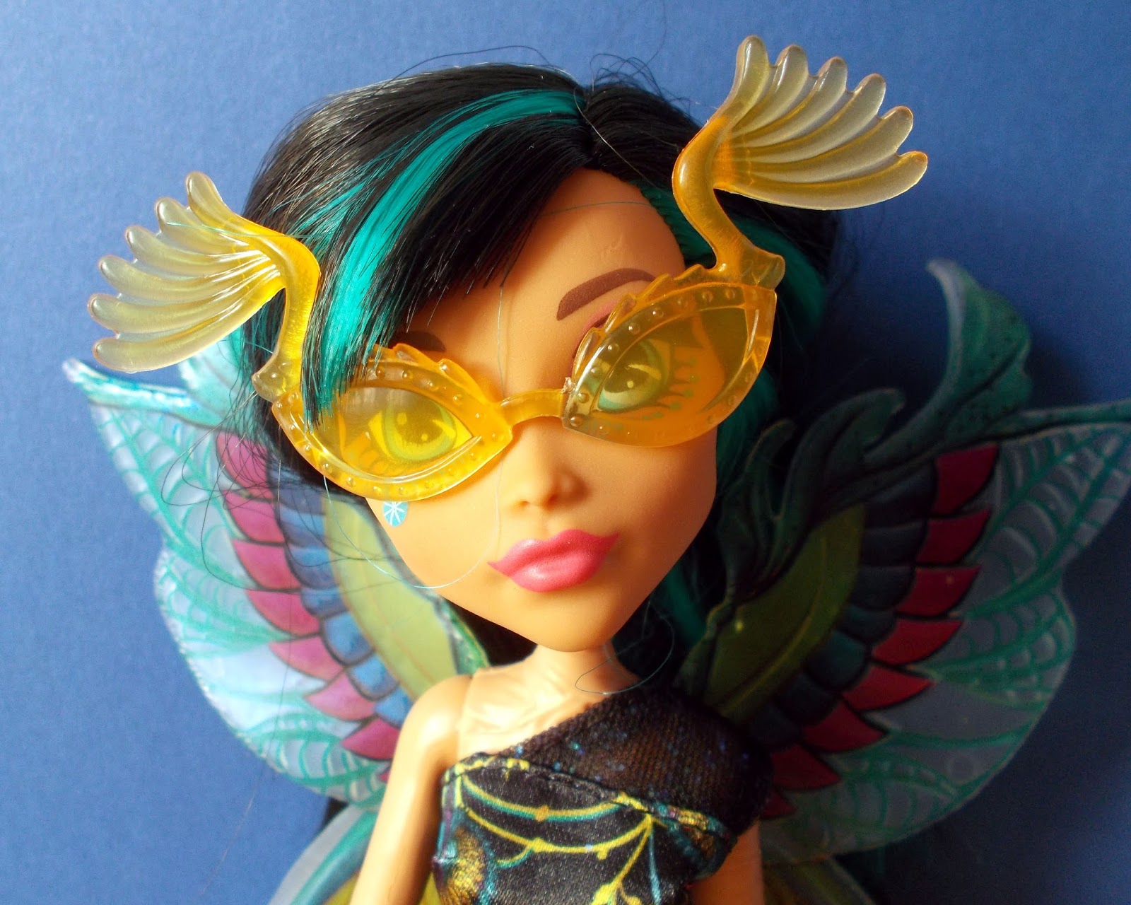Calaminthes Clawdeen & Fashiondoll Friends: REVIEW: Garden Ghouls Cleo ...