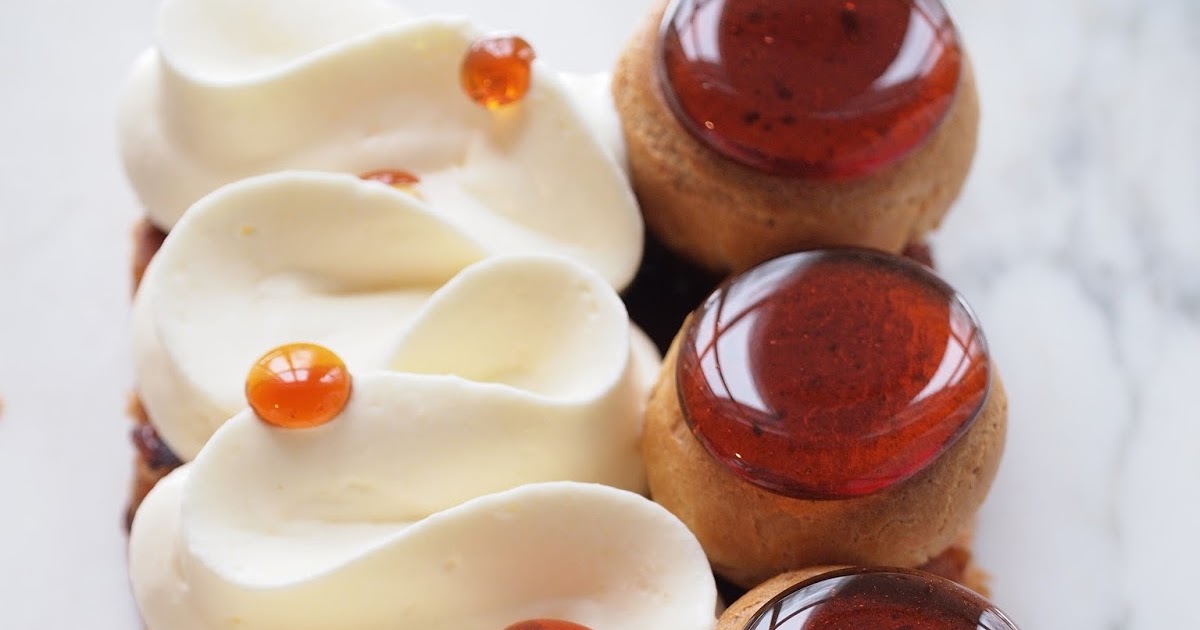 PLAY WITH YOUR PASTRY