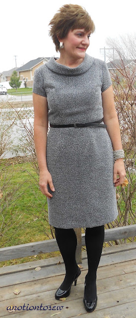 a notion to sew: Vogue 8667 - Dress