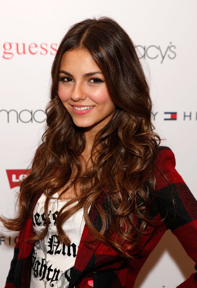Hollywood All Stars: Victoria Justice Profile and Pics