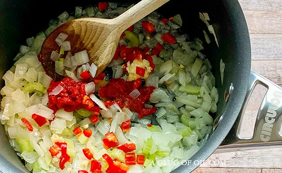 Vegetarian Chilli Recipe | A Glug of Oil