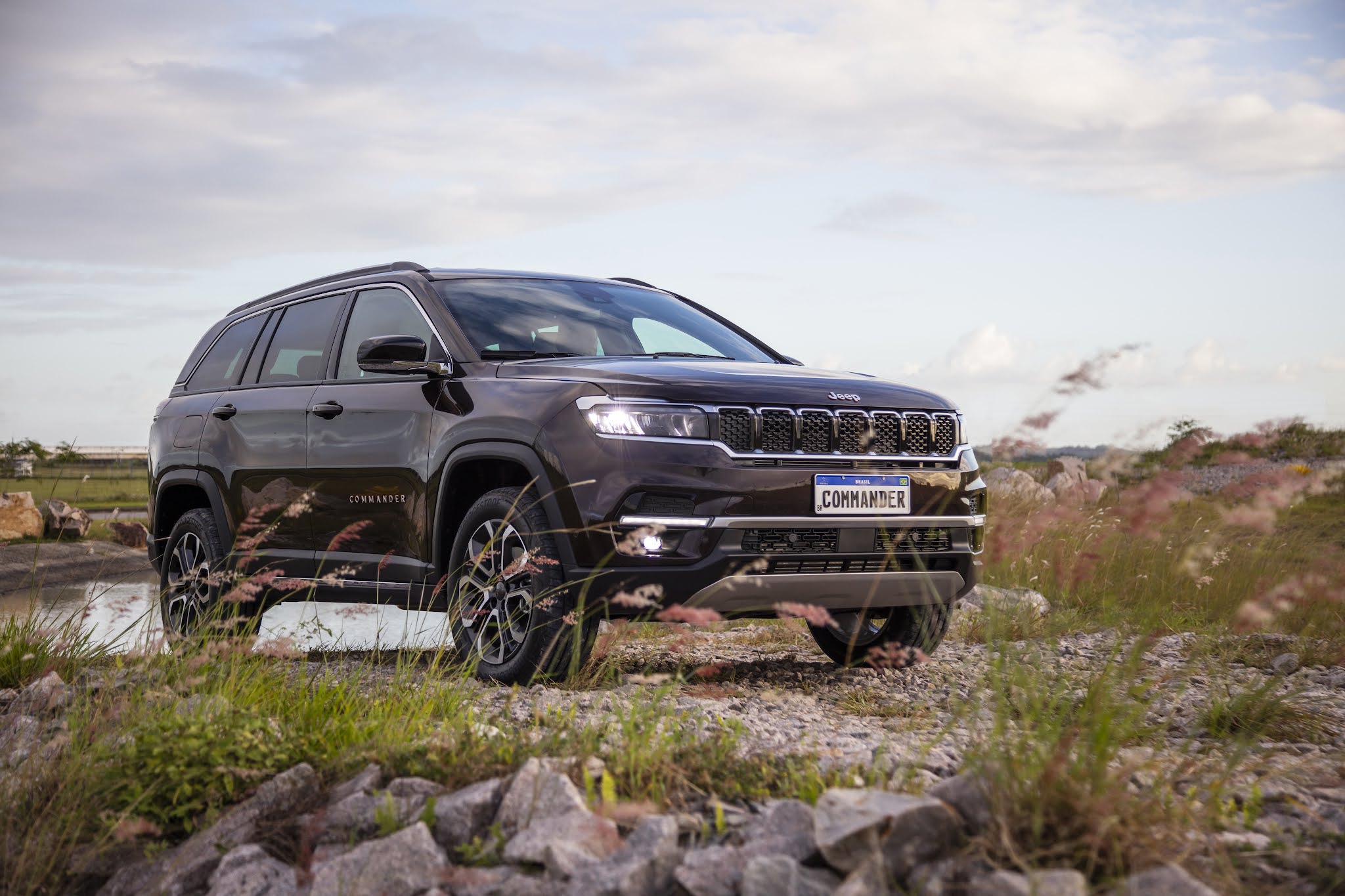 Jeep lança oficialmente o novo Commander, que chega com espaço para ...