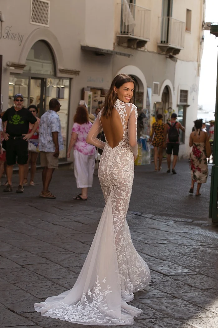 BERTA PRIVÉE brings a sultry bridal collection for 2020