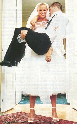 Bride Cradle Carry ~ Women Lifting Men