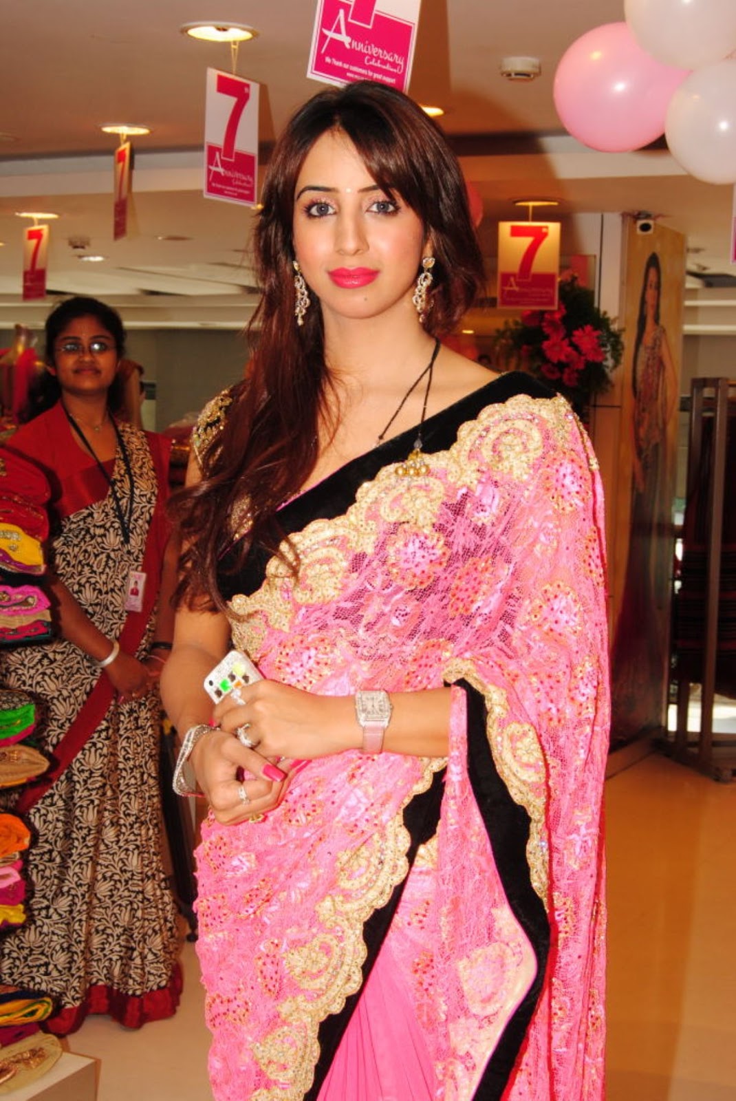 CHODAVARAMNET: Sanjana at Neerus Elite SAREE PICS