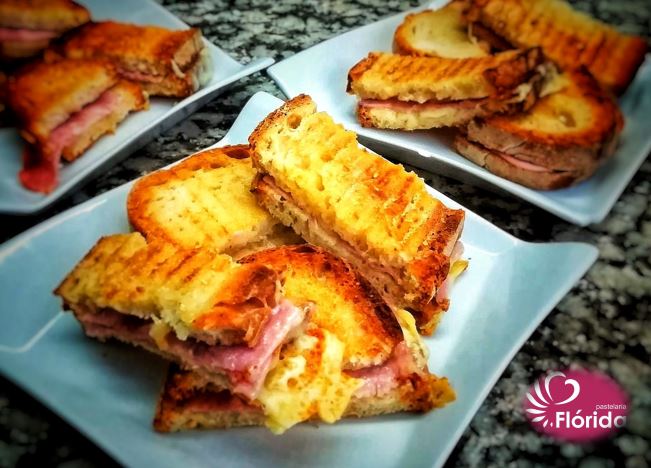 MEMÓRIAS...e outras coisas...: Está é a nossa tosta mista especial ...