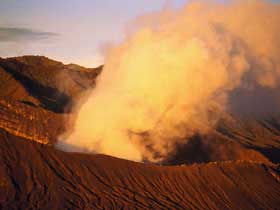 Traveler Guide: MOUNT BROMO eruption