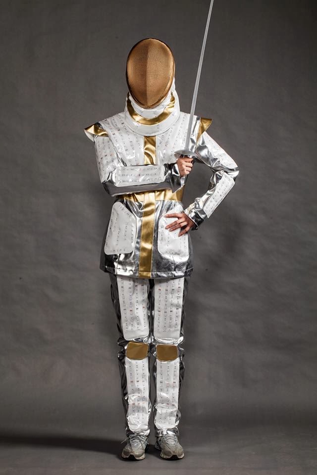 Fashion Fencing para el 100 Aniversario de FIE ~ Solo Esgrima