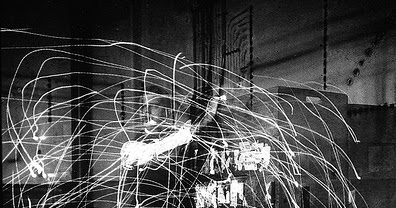 The First Known Light Painting Photos from 1914 ~ vintage everyday