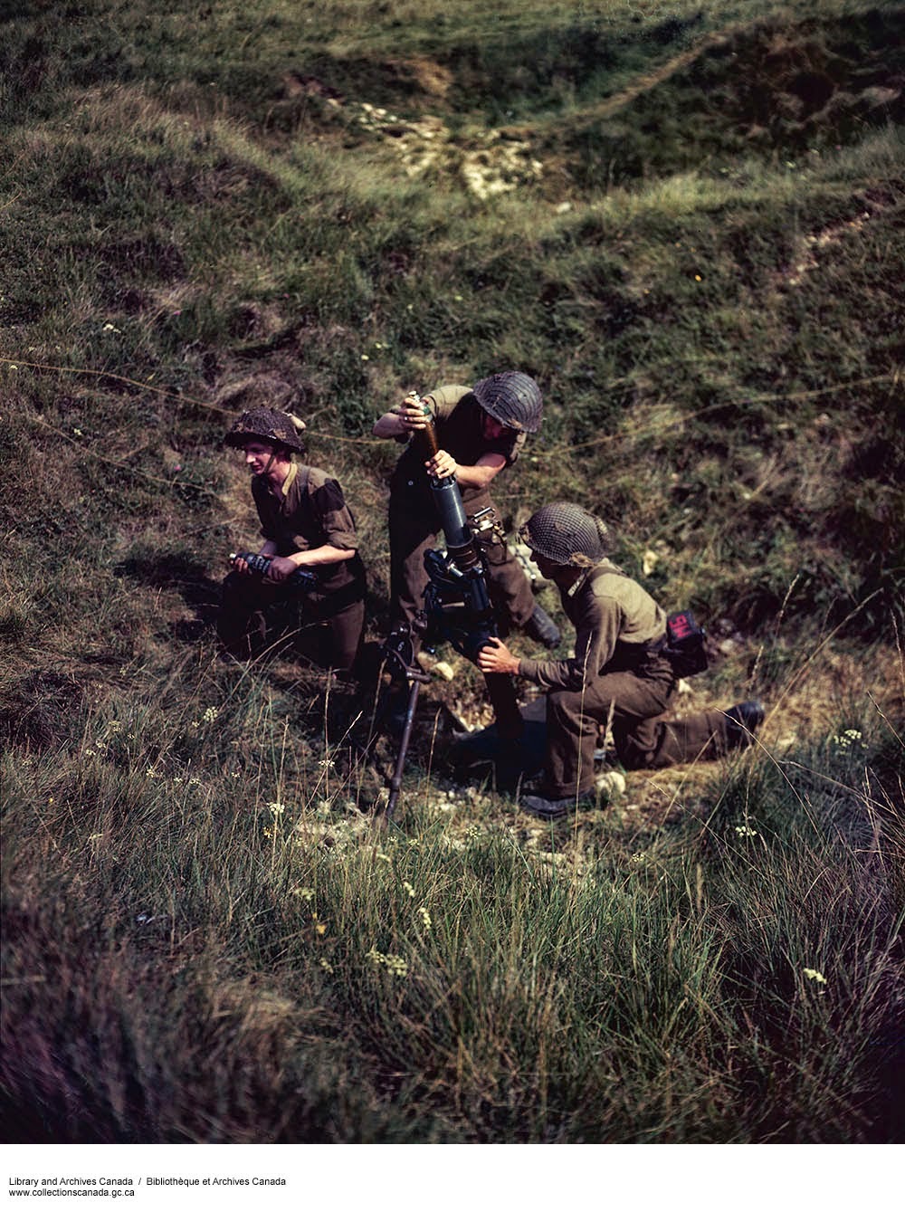 Rare and Wonderful Color Photos of Canadian Soldiers in World War II ...