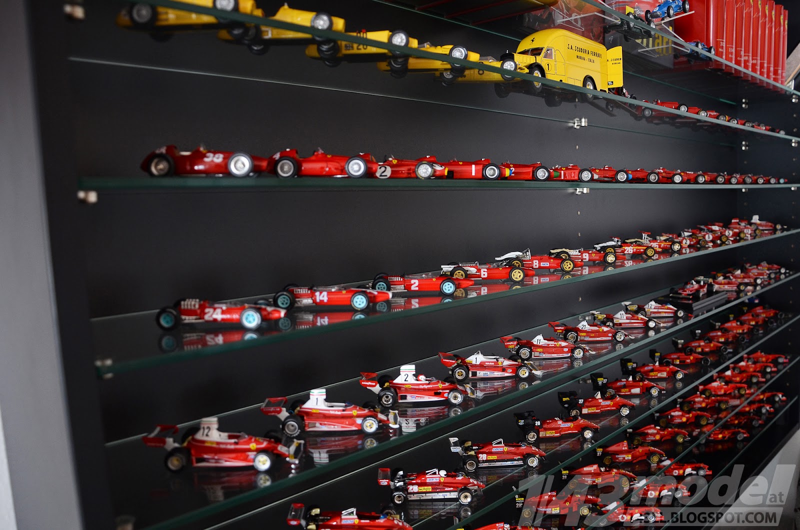 143modell: Ferrari F1 kolekcija / collection