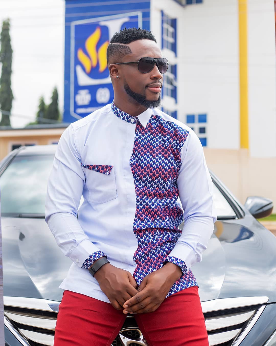 House, Cars : Fiifi Coleman lives in Ghana and drives nice cars.