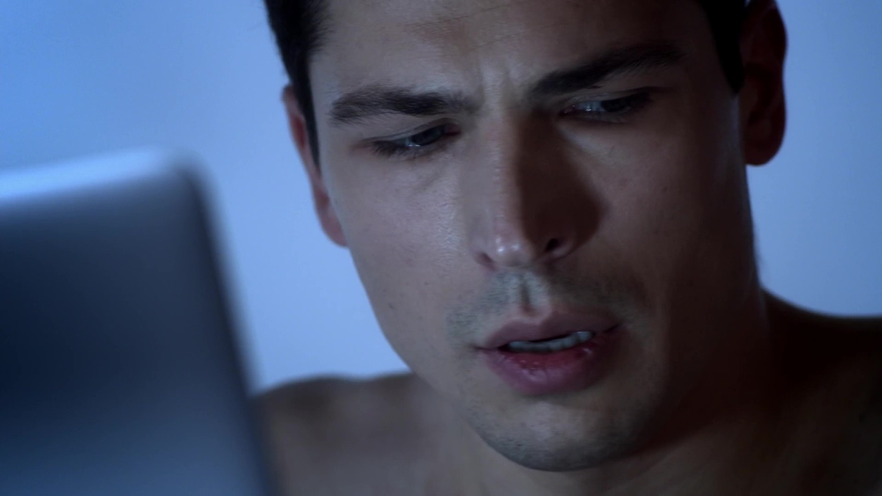 ausCAPS: Daniel Alexander shirtless in Eye Candy 1-08 "AMA"