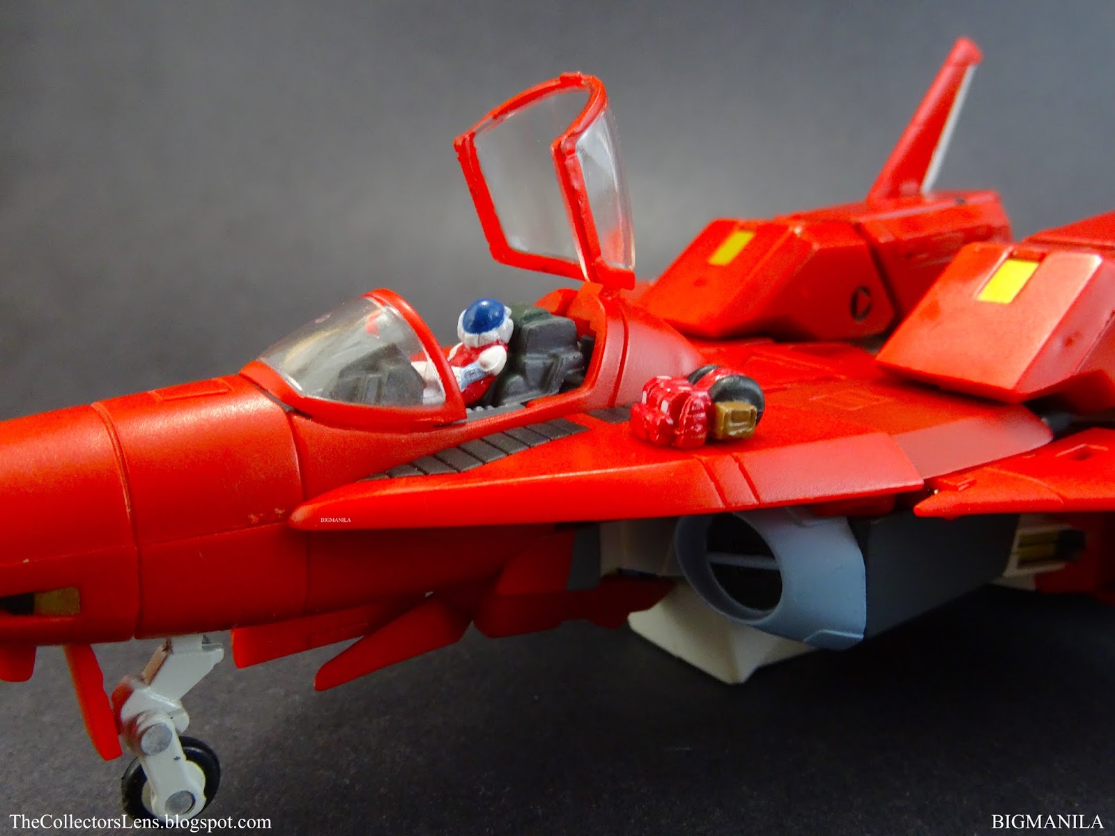 .: Robotech Masterpiece Vol. 2 - Alpha Fighter VFA-6Z - Rook Bartley