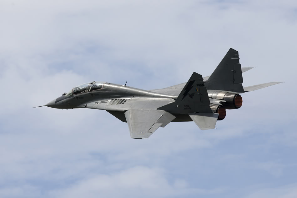 DEFENSE STUDIES: Russia to Offer Post-Sales Services for Malaysia Jet Deal