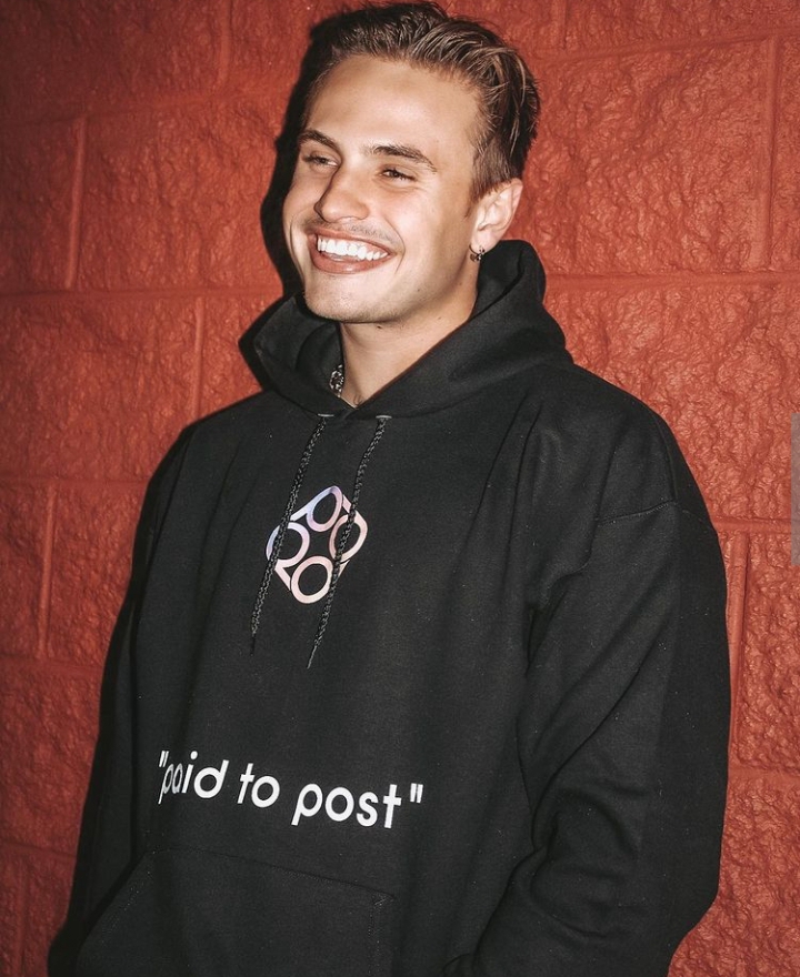 Actor Daniel Mickelson Bio, Age, Wife, Wife, Instagram, Net Worth ...