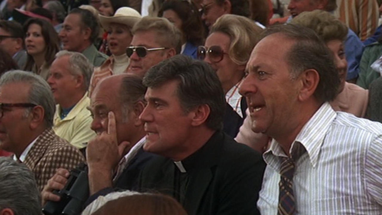 Movie Review: Two-Minute Warning (1976) | The Ace Black Movie Blog