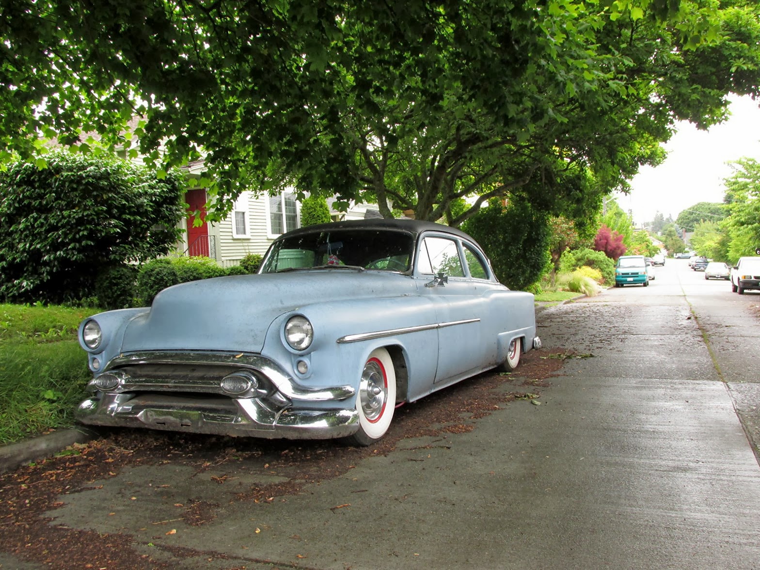 Seattle's Classics: 1953 Oldsmobile Rocket 88 Custom 2-Door Sedan