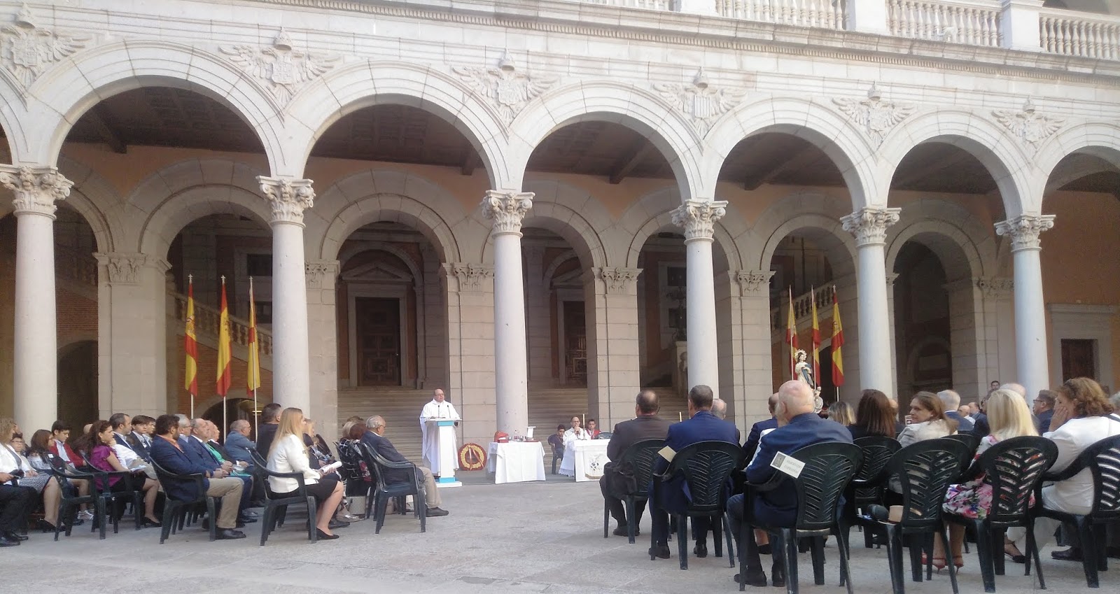 Acción Juvenil Española: El Alcázar no se rinde