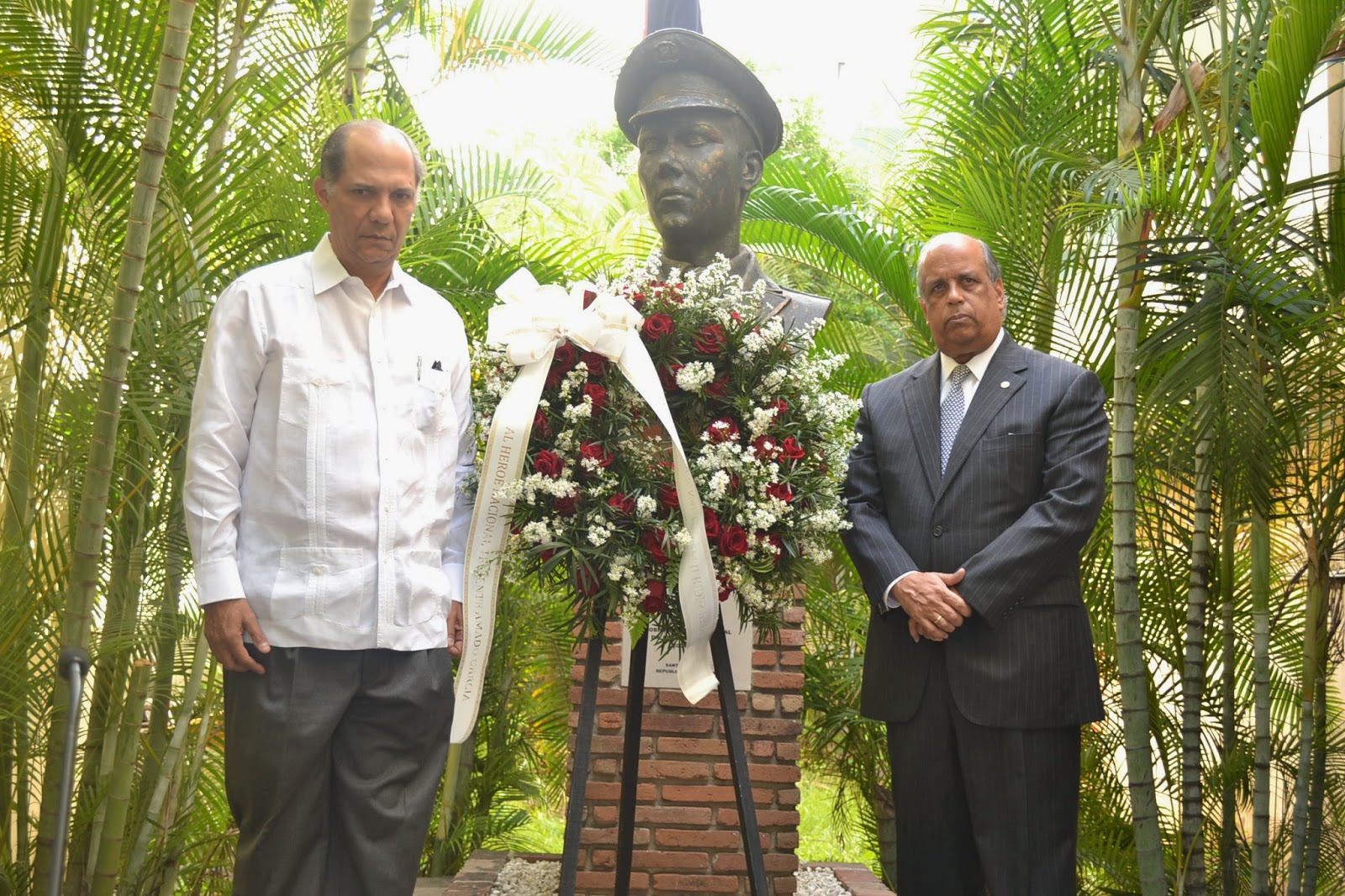 Efemérides Patrias encabeza acto 53 aniversario asesinato del Teniente ...